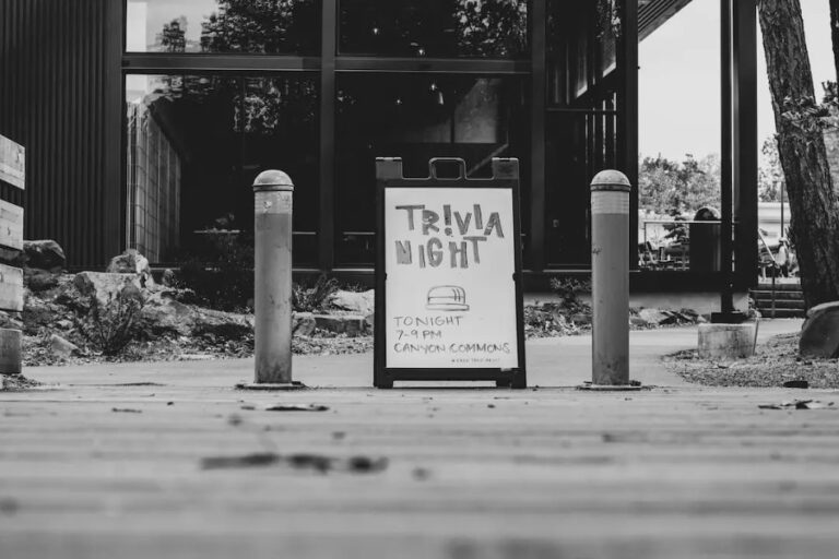 20 Tips For Hosting A Successful Trivia Night - Trivia Plane